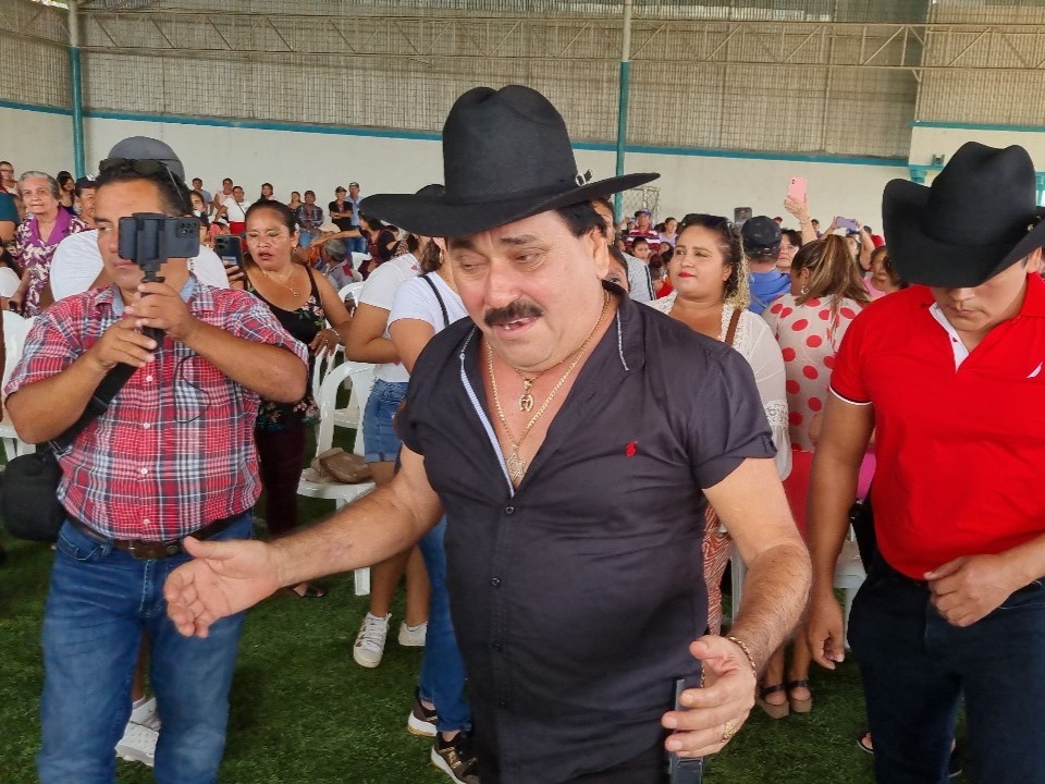 El "Canche Reyes" inicia séptimo período como alcalde de Cuyotenango