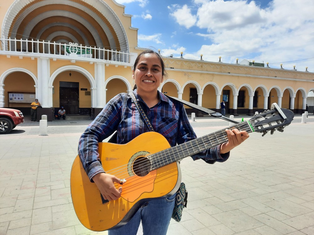 Abigail Ramírez, una cantante que inició hace 10 años