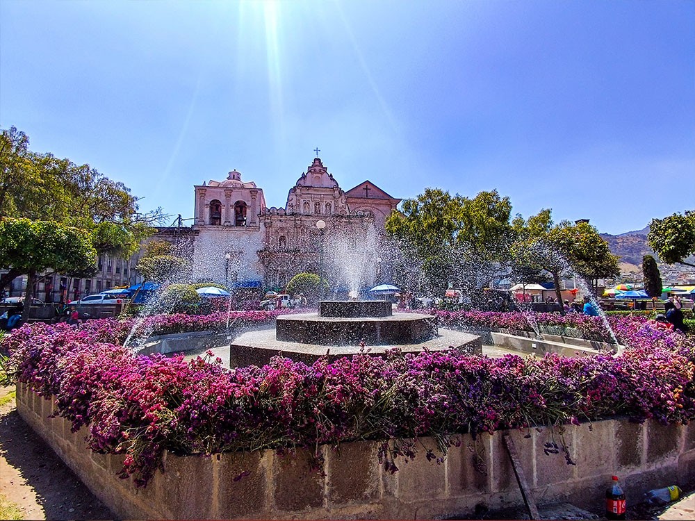 Finaliza el remozamiento de la fuente del Parque Central de Quetzaltenango