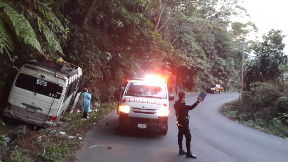 Tripulantes abandonan bus en ruta que comunica Xela hacia Colomba Costa ...